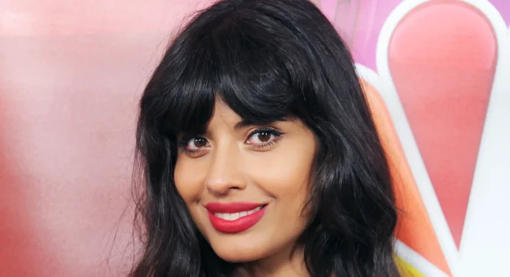 Jameela Jamil Teeth: Her Natural Smile
